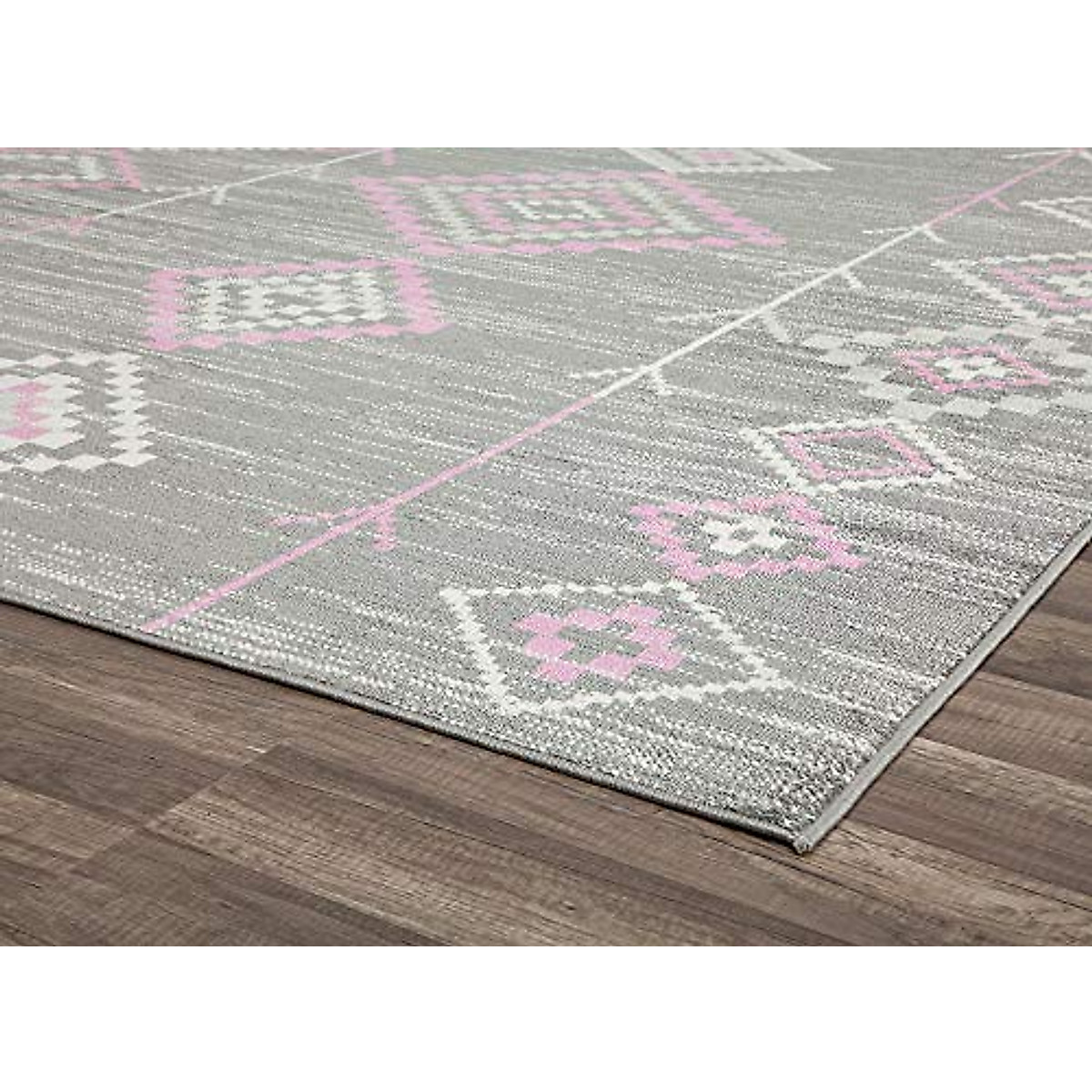 CosmoLiving by Cosmopolitan BR15E Native Blush Moroccan Tribal Area Rug 8'9" x 12'