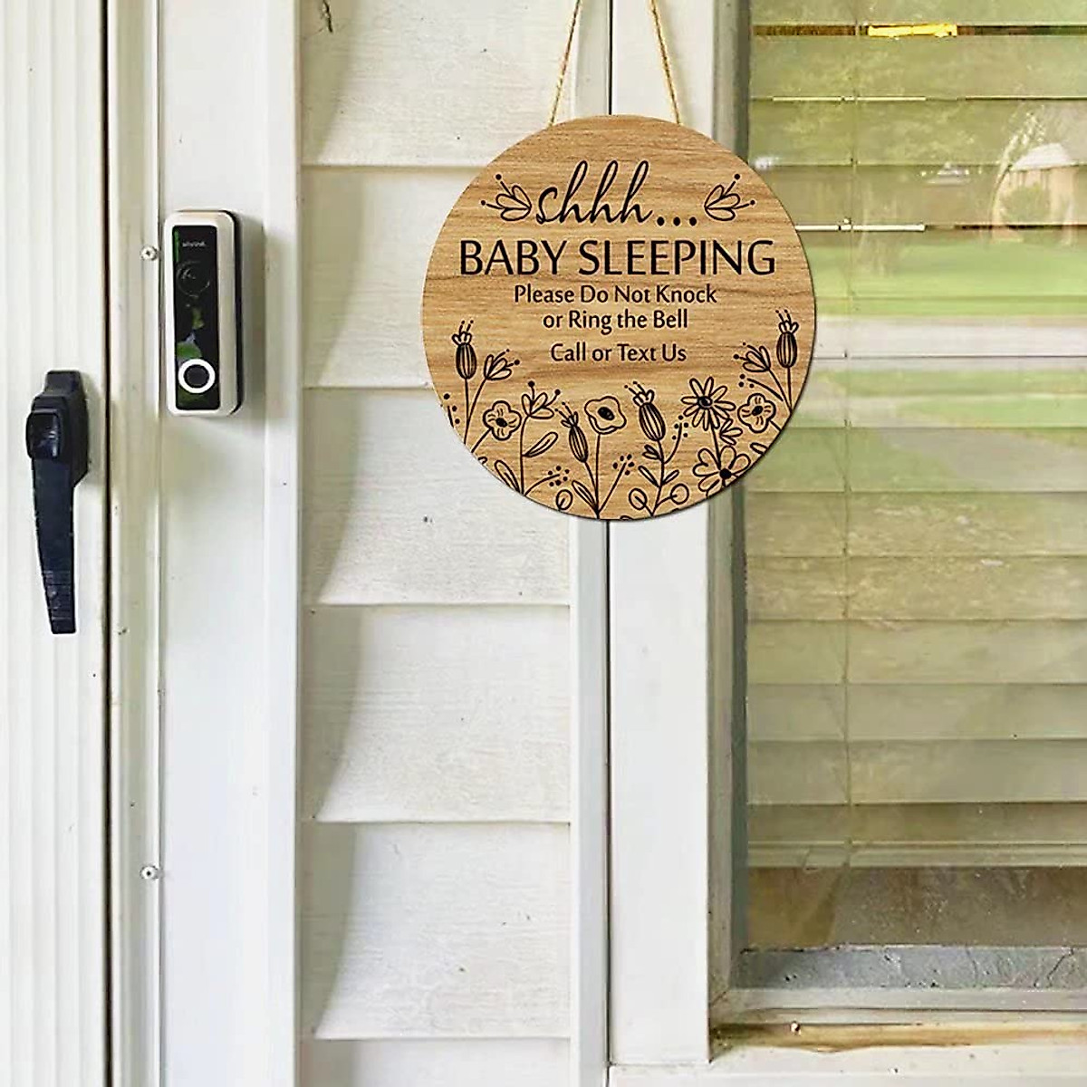 Shhh... Baby Sleeping Hanging Sign Plaque, Do Not Knock Or Ring The Bell, Round Rustic Wooden Door Hanger for Baby Room, Nursery, Kindergarten, Bedroom, Door Knob Door Bell Decor