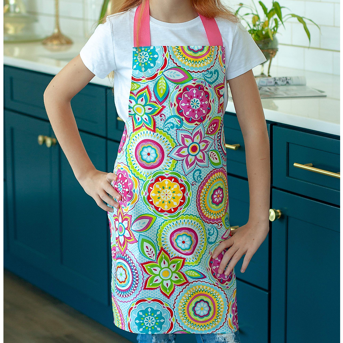 Sara Sews Colorful Pink Floral Handmade Art Craft or Baking Apron Gift for Tween Girl
