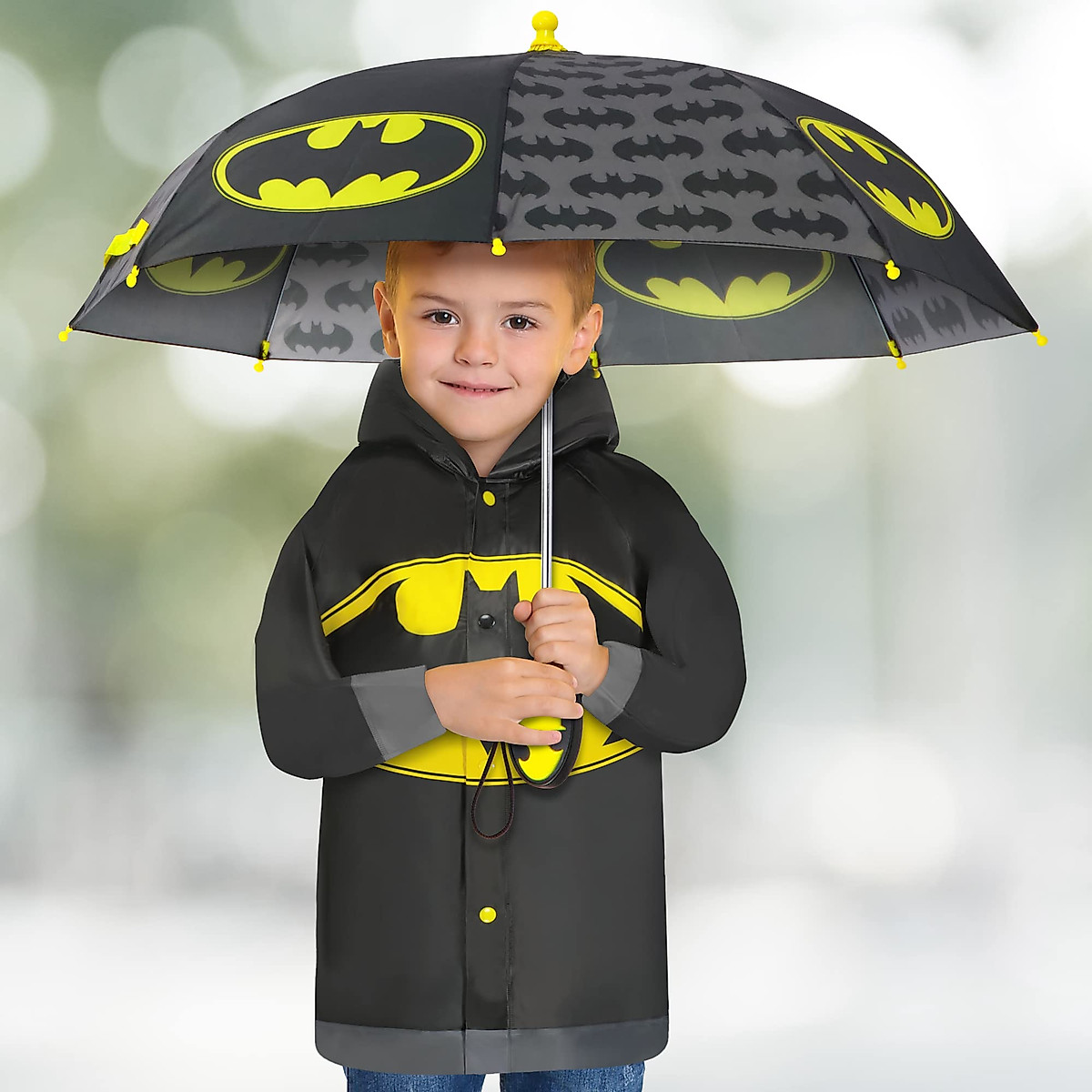 DC Comics Boys Kids Umbrella and Poncho Raincoat Set, Batman & Superman Rain Wear for Toddler 2-3 or Kids 4-7