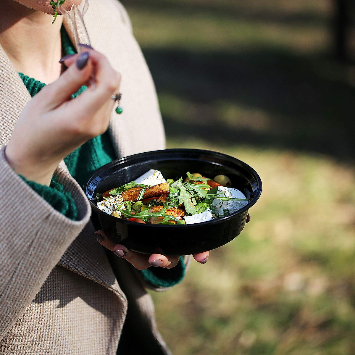 Plastic Meal Prep Containers, 30 Pack 32 oz, Reusable Food Storage Containers with Lids, Salad Container for lunch, Disposable Salad Bowls, Food Prep Bowls, Takeout Bento Box Freezer 10 Forks