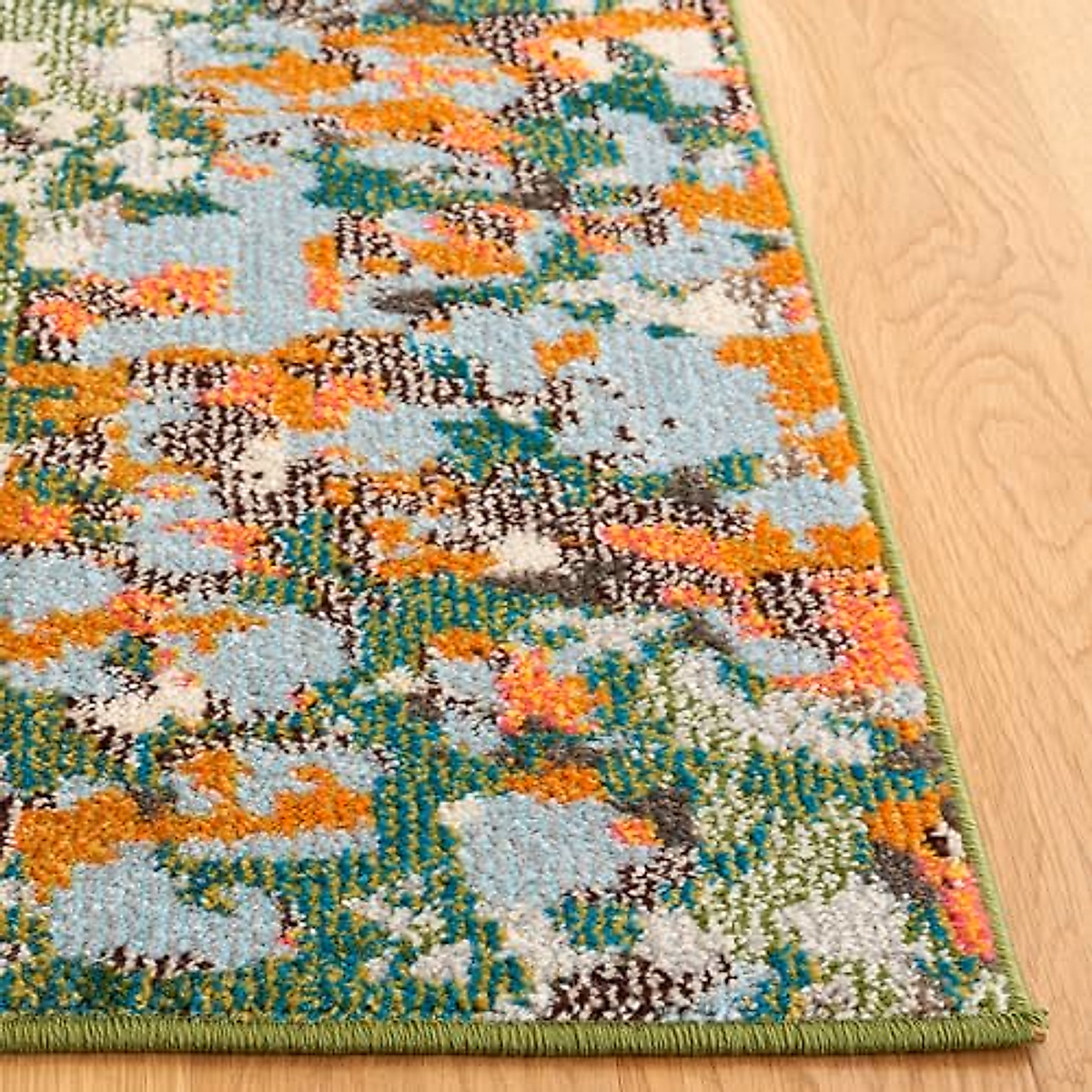 SAFAVIEH Monaco Collection Area Rug - 6'7" Round, Green & Rust, Geometric Design, Slip Resistant, Ideal for High Traffic Areas in Living Room, Bedroom & Dining Room (MNC225W-7R)