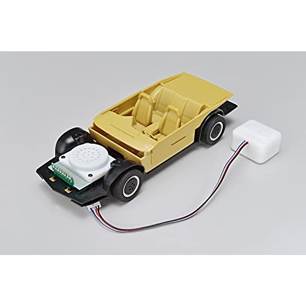 Aoshima Knight Rider: Knight 2000 K.I.T.T. (Season IV Scanner Ver.) 1:24 Scale Vehicle Model