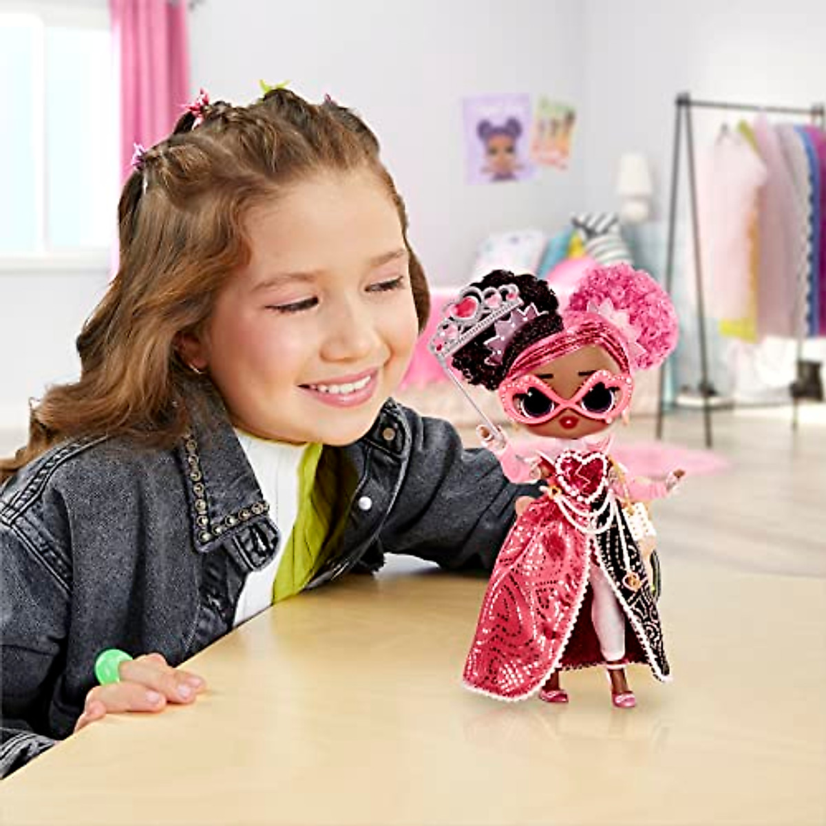 L.O.L. Surprise! Tweens Masquerade Party Regina Hartt Fashion Doll with 20 Surprises Including Accessories & 2 Pink Outfits, Holiday Toy Playset, Great Gift for Kids Girls Boys Ages 4 5 6+ Years Old