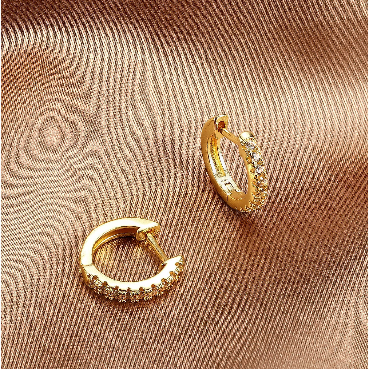 FASACCO Stud Huggies Earring Sets for Multiple Piercing Small Huggie Hoop Earrings Mini Gold Earrings Set