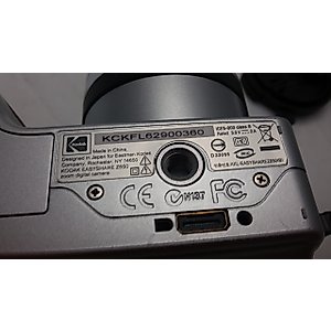 Kodak Easyshare Z650 6 MP Digital Camera with 10xOptical Zoom and Easyshare Printer Dock (Series 3)