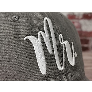 Mr. and Mrs. Hats, Embroidered Baseball Caps Snapback Hat, Bride Groom Matching Hats, Bridal Gift, Newlywed Honeymoon Wedding Gift, Couples Set