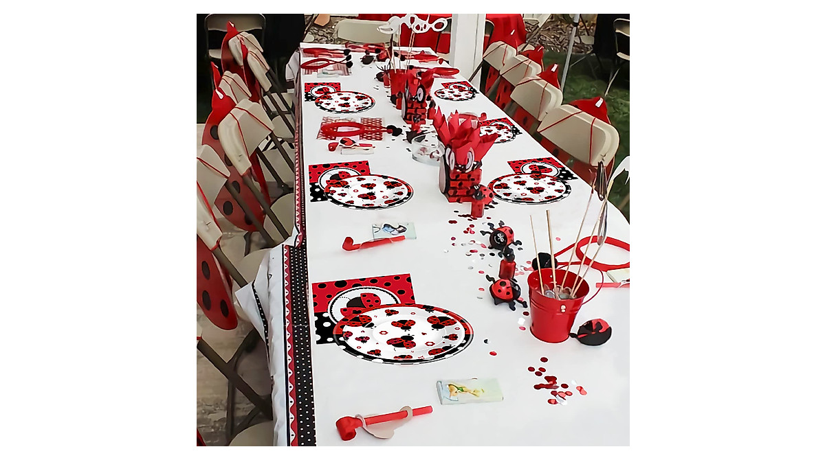 Ladybug Birthday Party Supplies Set - Plates, Cups & Decor for Kids
