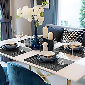 HeloHo Black Placemats Set of 4, Heat-Resistant Washable Placemats Non-Slip Vinyl Woven Table Mats Wipeable Placemat for Kitchen Dining Table Decoration Indoor Outdoor