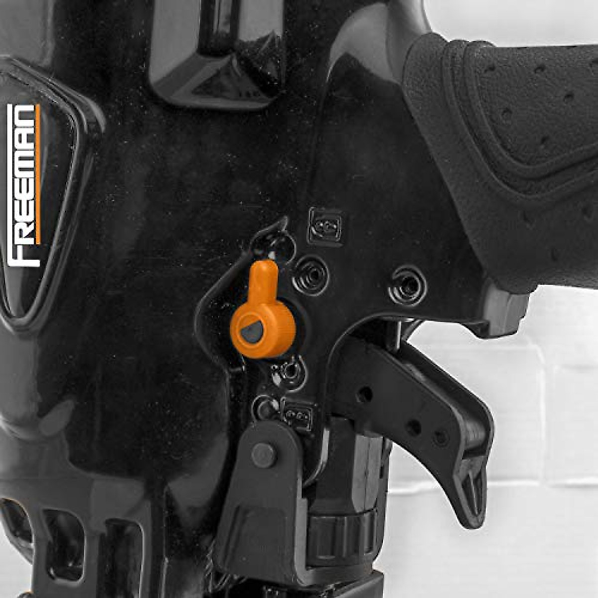 Freeman PWS16 Pneumatic 5/8" Corrugated Stapler , Black