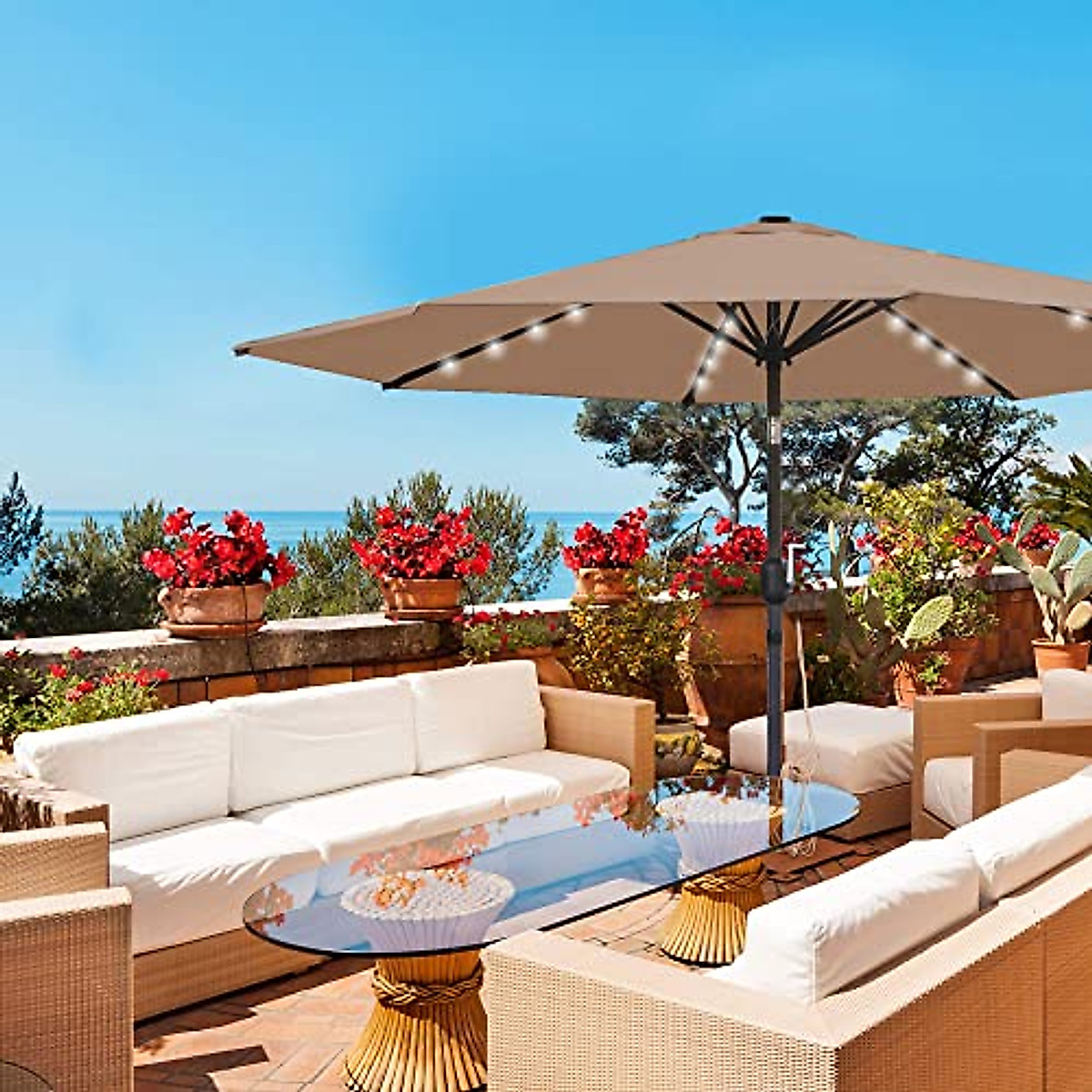 SUPER DEAL 10FT Patio Umbrella with 32 Solar LED Lights, Outdoor Large Table Umbrella with Tilt Adjustment and Crank for Market Garden Backyard Beach Poolside