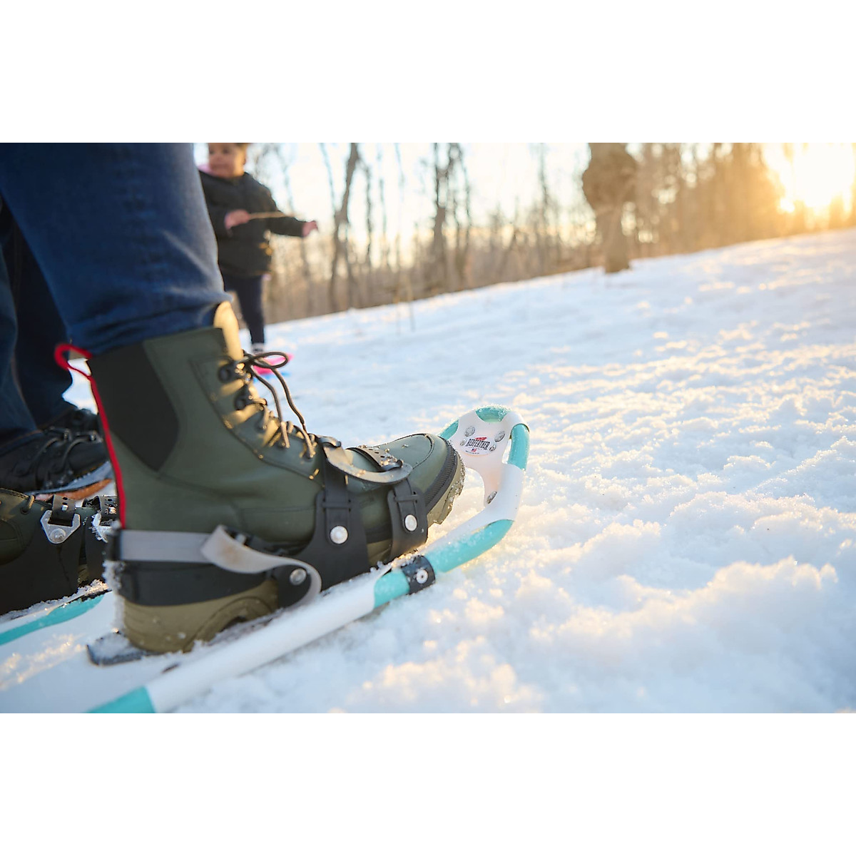 Redfeather Snowshoes Women's Pace 25 SV2 Kit with Trekking Poles - Powder Coated Aircraft Aluminum - Made in The USA