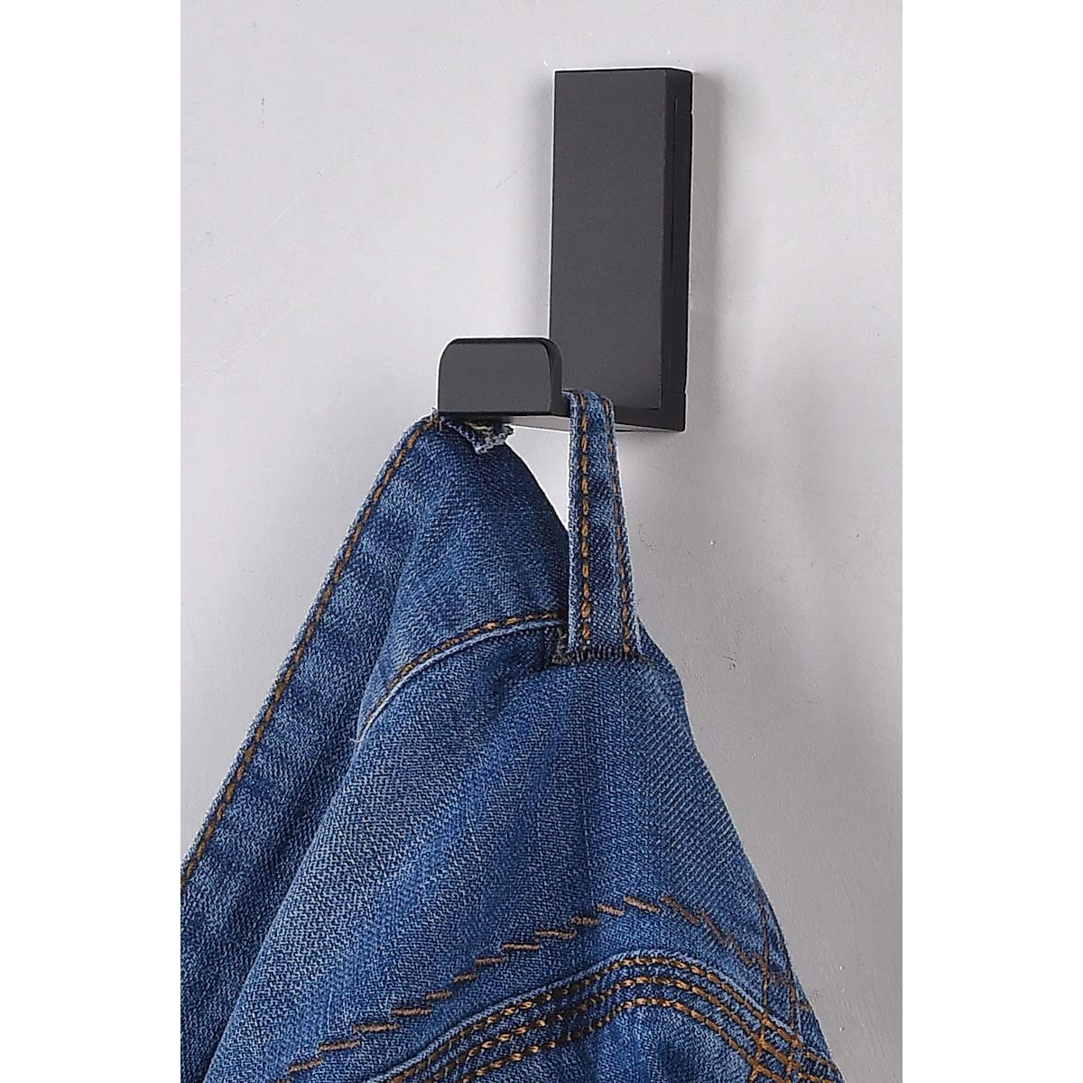 VOROMADU Coat Hooks Wall Mounted Towel Hooks Heavy Duty Single Robe Hanger for Bathroom Kitchen Office,3 Pack Solid Anodized Aluminum (Black)