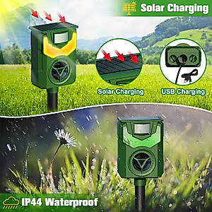 Ultrasonic Animal Repeller, 2023 New Solar Powered Cat Repellent Outdoor with Flame Light Flicker, 5 Modes Waterproof Dog Deterrent Repel Dogs,Cat, Bird,Squirrels,Raccoon,Rabbit,Fox for Garden Yard