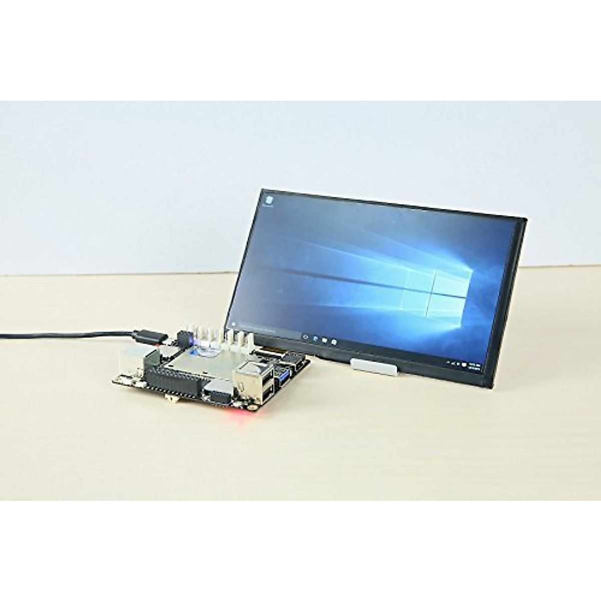 LattePanda - a Powerful Windows 10 Mini PC 4GB/64GB with Enterprise License V1.0 Edition