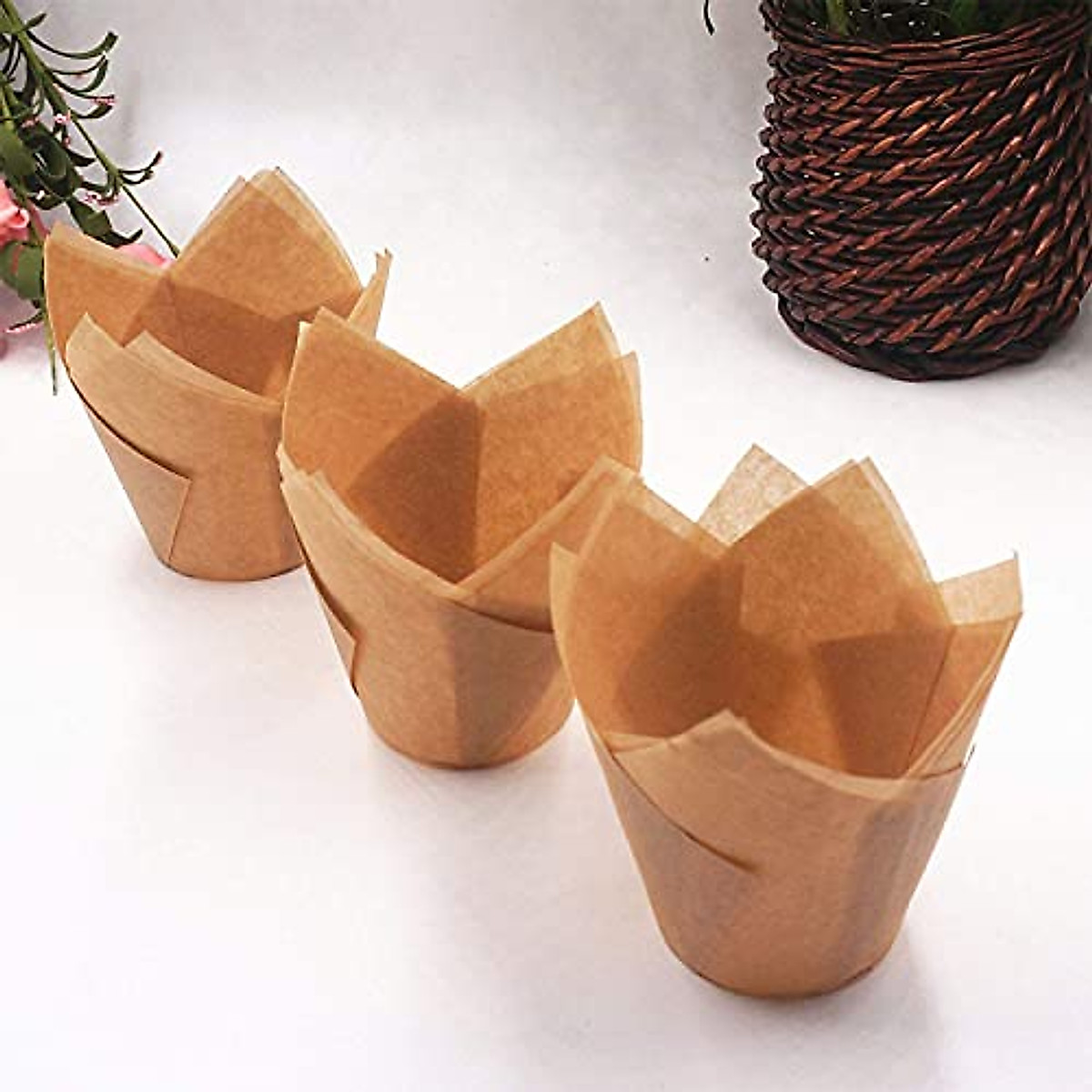 200pcs Tulip Cupcake Liners Baking Paper Cups Holders Greaseproof Muffin Cases Wrappers for Wedding Birthday Party Baby Shower, Standard Size (Natural)