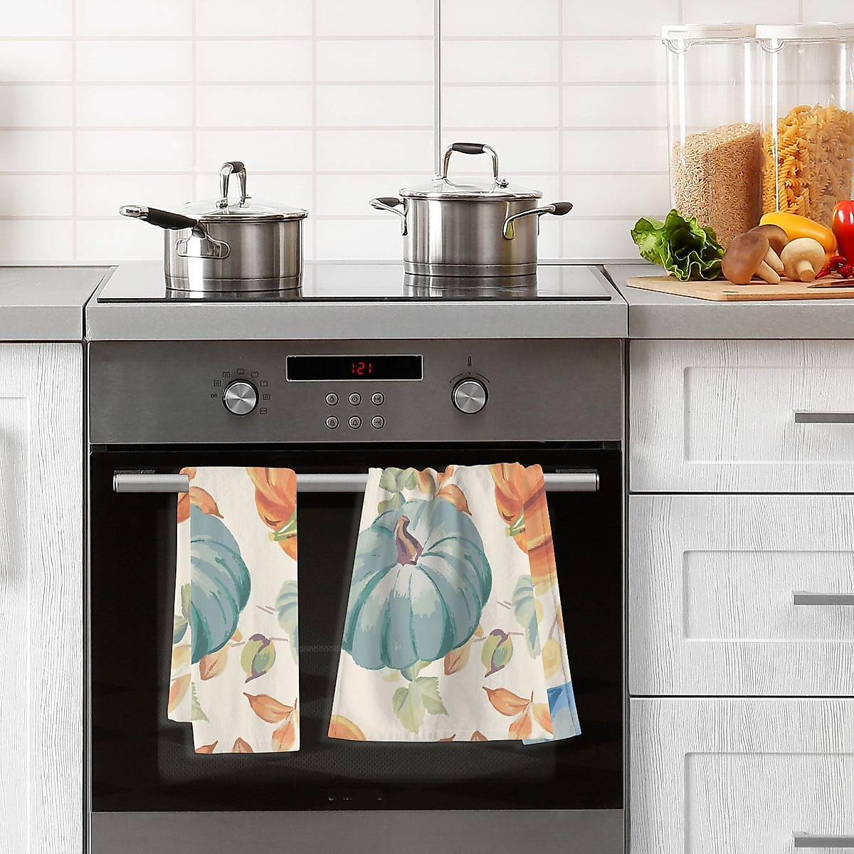 ALAZA Fall Pumpkins Hand Towels for Bathroom Set of 2 Soft Absorbent Cotton Bath Towels Decorative Face Towel 16" X 28"