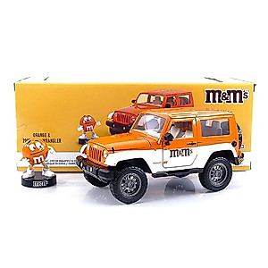 M&M's 1:24 2007 Jeep Wrangler Die-cast Car & 2.75" Orange Figure, Toys for Kids and Adults