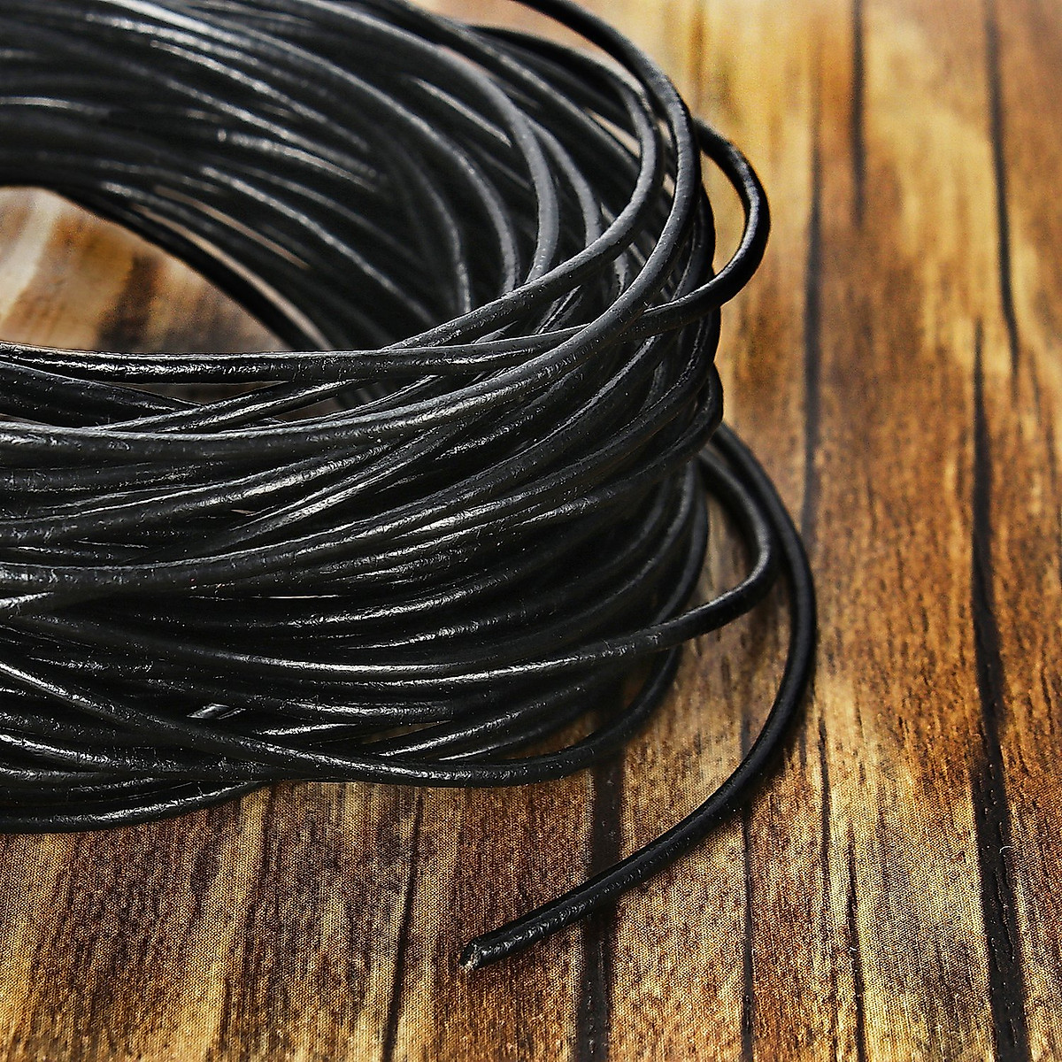 BEADNOVA Genuine Round Leather Cord Black Leather Strips for Jewelry Making Bracelet Necklace Beading (11 Yards,1.5mm)