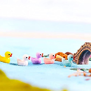Neec 110 Pcs Mini Resin Duck，Miniature Figures Fairy Garden Ducks Tiny Ducks for Home Prank Game Dollhouse Ornament Handmade School Project Accessories
