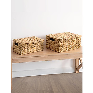 StorageWorks Scalloped Edge Wicker Basket with lid, Wicker Storage Basket with Built-in Handles, Handwoven Basket for Décor, Natural Water Hyacinth Wicker Basket for Shelves, Nursery Room