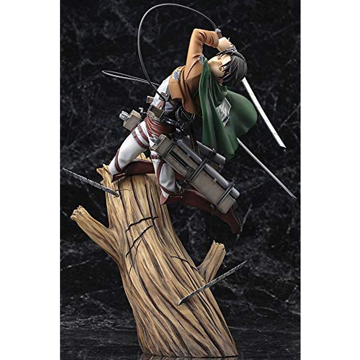 Kotobukiya Attack on Titan: Levi (Renewal Package Version) ArtFX J Statue, Multicolor