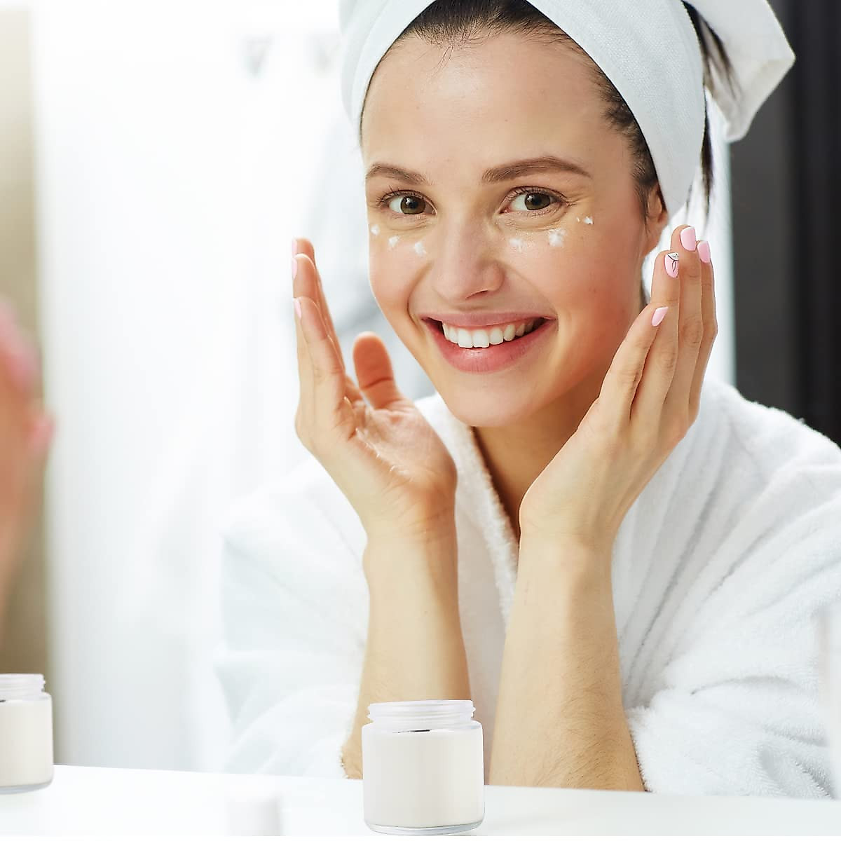 2 oz Clear Round Glass Jars (24 Pack), Empty Cosmetic Containers with Inner Liners and 24 black Lids & 24 Silver Lids for Slime, Beauty Products, Cosmetic, Lotion, Ointments and DIY