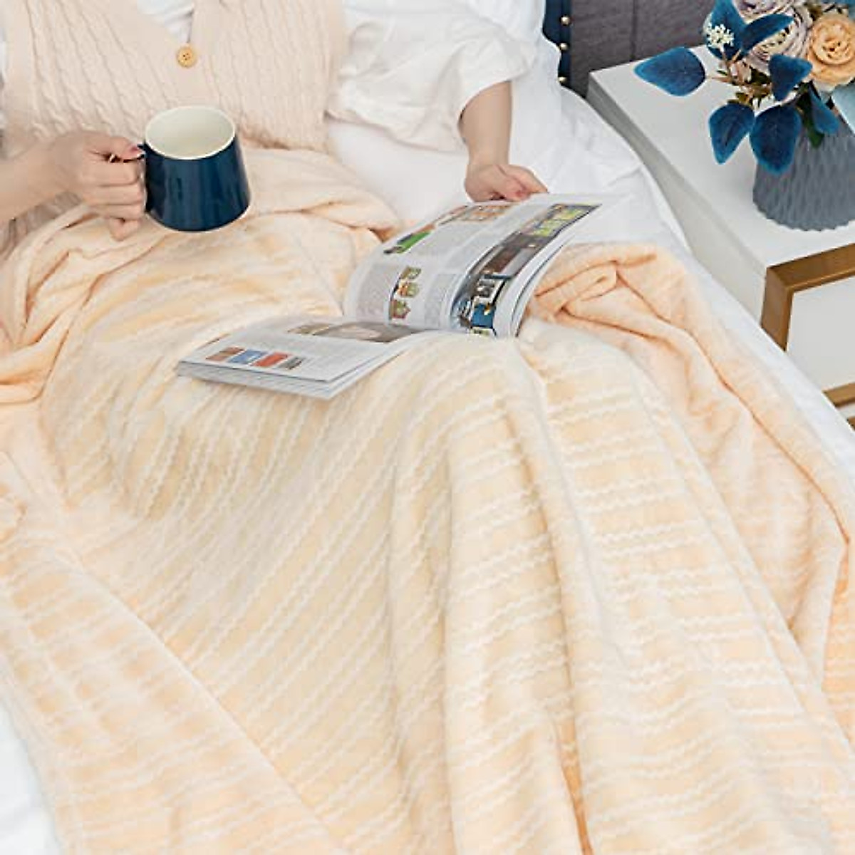 SRIZIAN Fleece Throw Blankets, White Flannel Throw Blankets, 50" x60” Washable Lightweight Bedding Flannel Blanket for Couch Sofa Bed Office, White Throw Fleece Blankets for All Season