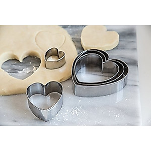 Fox Run Heart Shaped Cookie Cutters, 5-Piece Set with Storage Tin Included, Stainless Steel