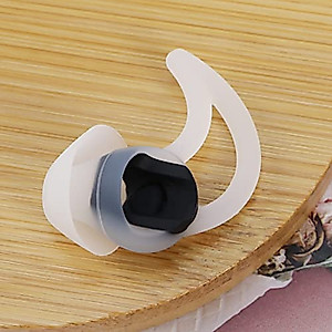 Micro Traders 3 Pairs Replacement Earbuds Ear Tips Silicone in Ear Earphones Noise Isolation Ear Tips Compatible with Bo-se QC20 QC20i SoundSport SIE2i IE2 IE3 Earphones White S M L