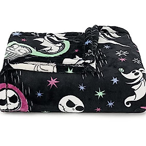 The Big One Oversized Supersoft Printed Plush Throw 5' x 6' (Nightmare)