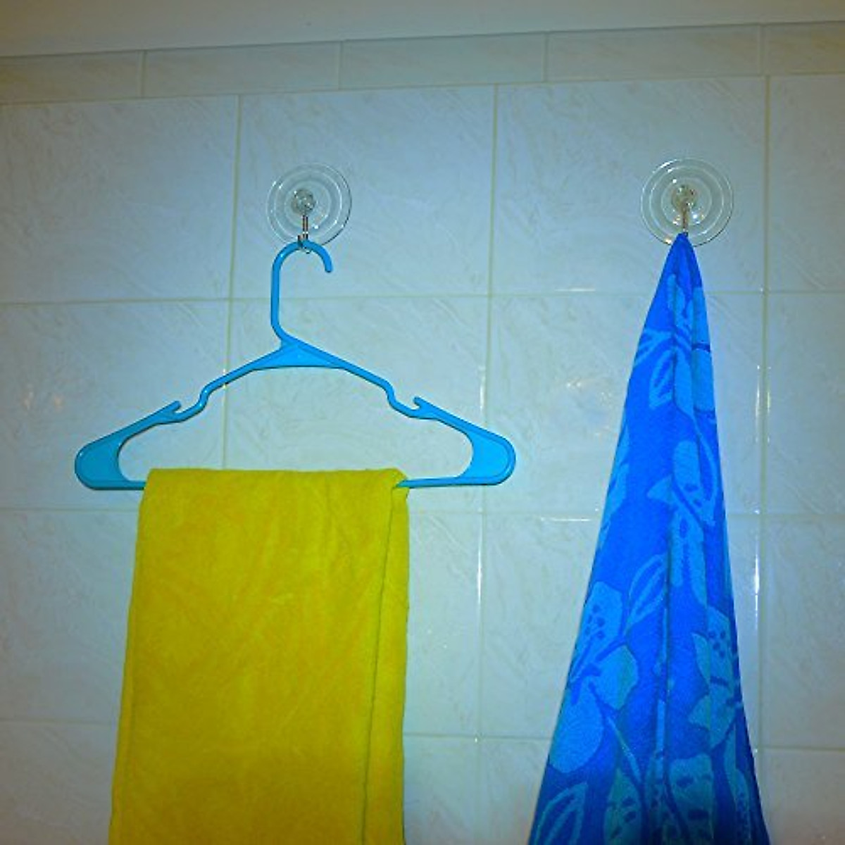 Super Heavy Duty Suction Cup Hook, Powerful Suction Lasts Years, Strong Hanger for Bathroom, Kitchen Accessories, Wreath, Bird Feeder, Christmas Lights and More, Clear, 3 1/4", 6-Pack by SillyCute