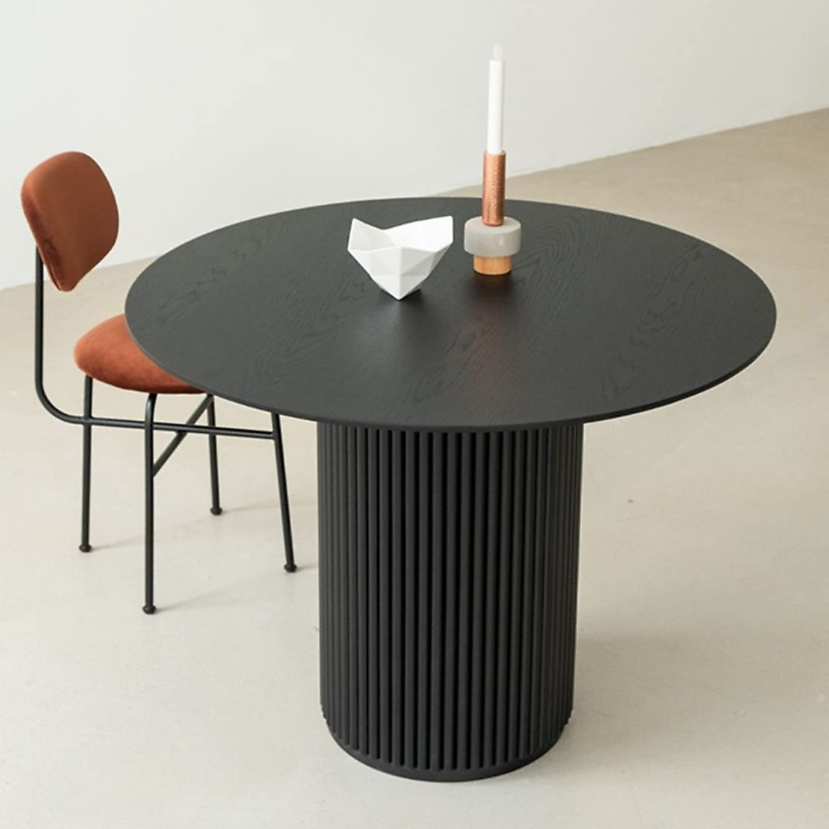 Topjia Pine Wood Round Dining Table,Simplicity Wooden Pedestal Base Kitchen Table,Leisure Coffee Table Restaurant Furniture Dining Room Table (35.4" L x 35.4" W x 29.5" H, Black)