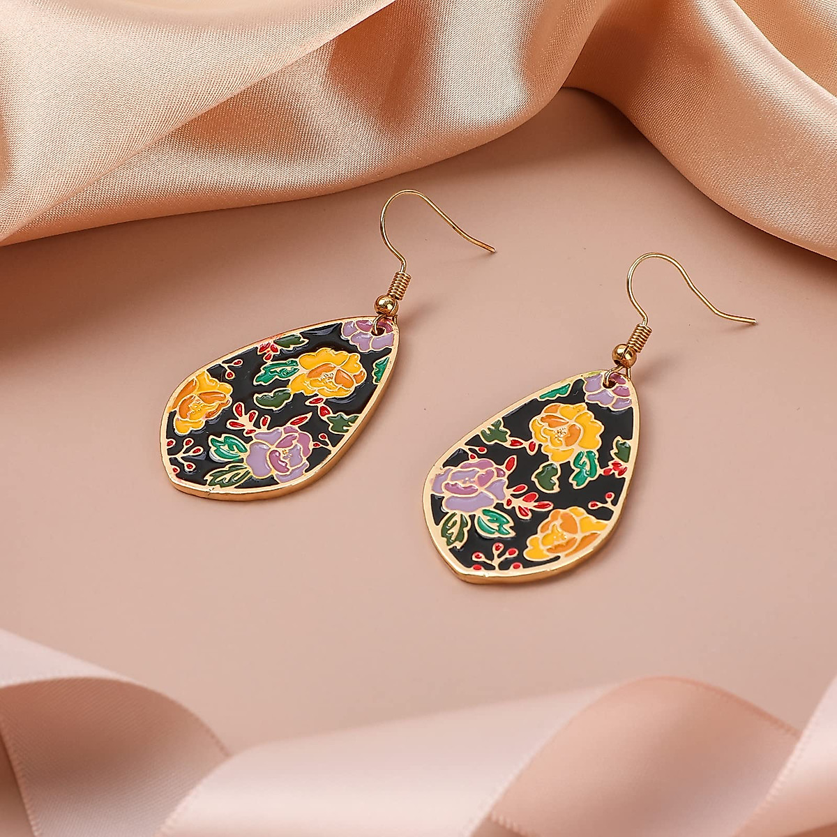 Bohemian Drop Flower Earrings for Women Colorful Floral Pattern Epoxy Resin Tie Dye Lightweight Elegant Vintage Teardrop Dangle Earrings Boho Statement Earrings Jewelry Gift for Her, Black