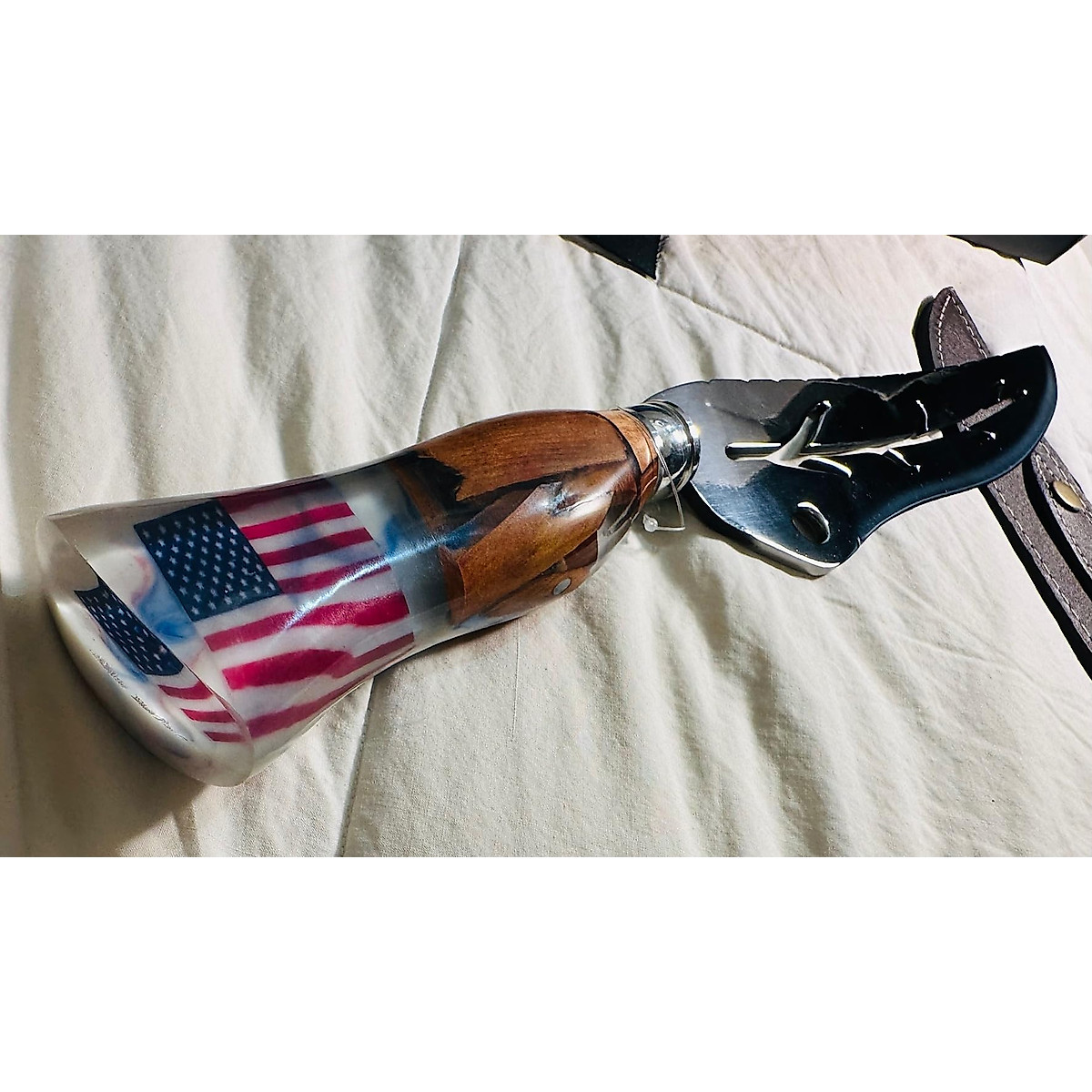 Silver Knife - Blade work of art - Made in Brazil - American Style Handle