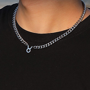 GLITTO Taurus Zodiac Sign Necklace for Men Boys Stainless Steel Taurus Pendant Cuban Link Chain, Constellation Horoscope Astrology Jewelry Birthday Male Teenage Gifts (Silver)