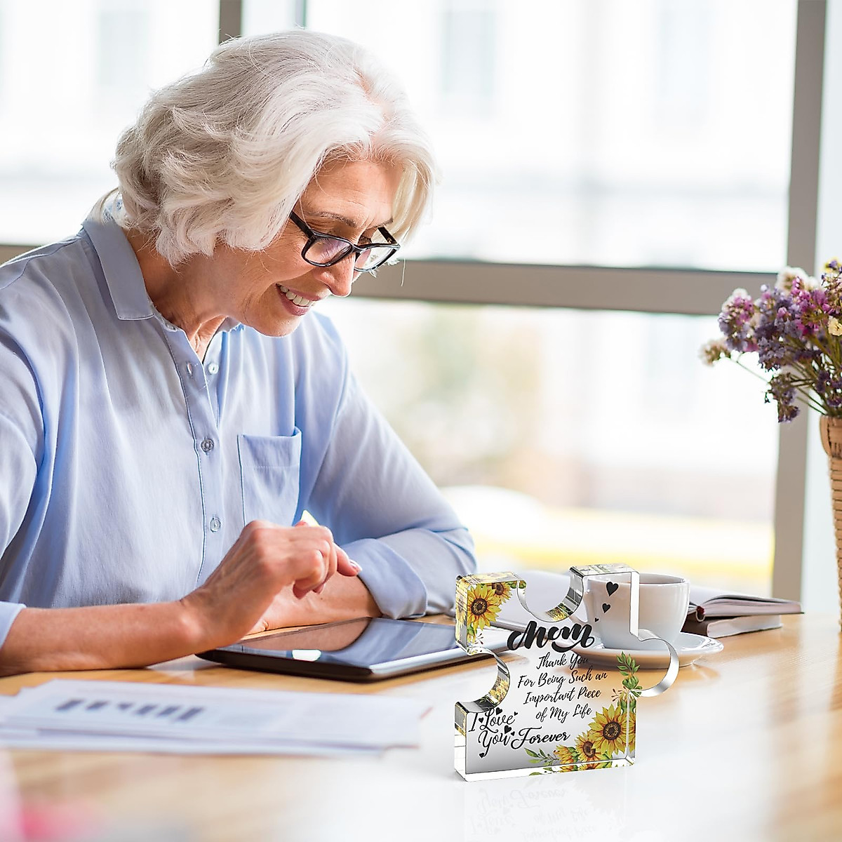 JANARARY Mother Birthday Gifts for Mom from Daughter, Sunflower Acrylic Desk Decoration for Birthday, Thanksgiving, Retirement