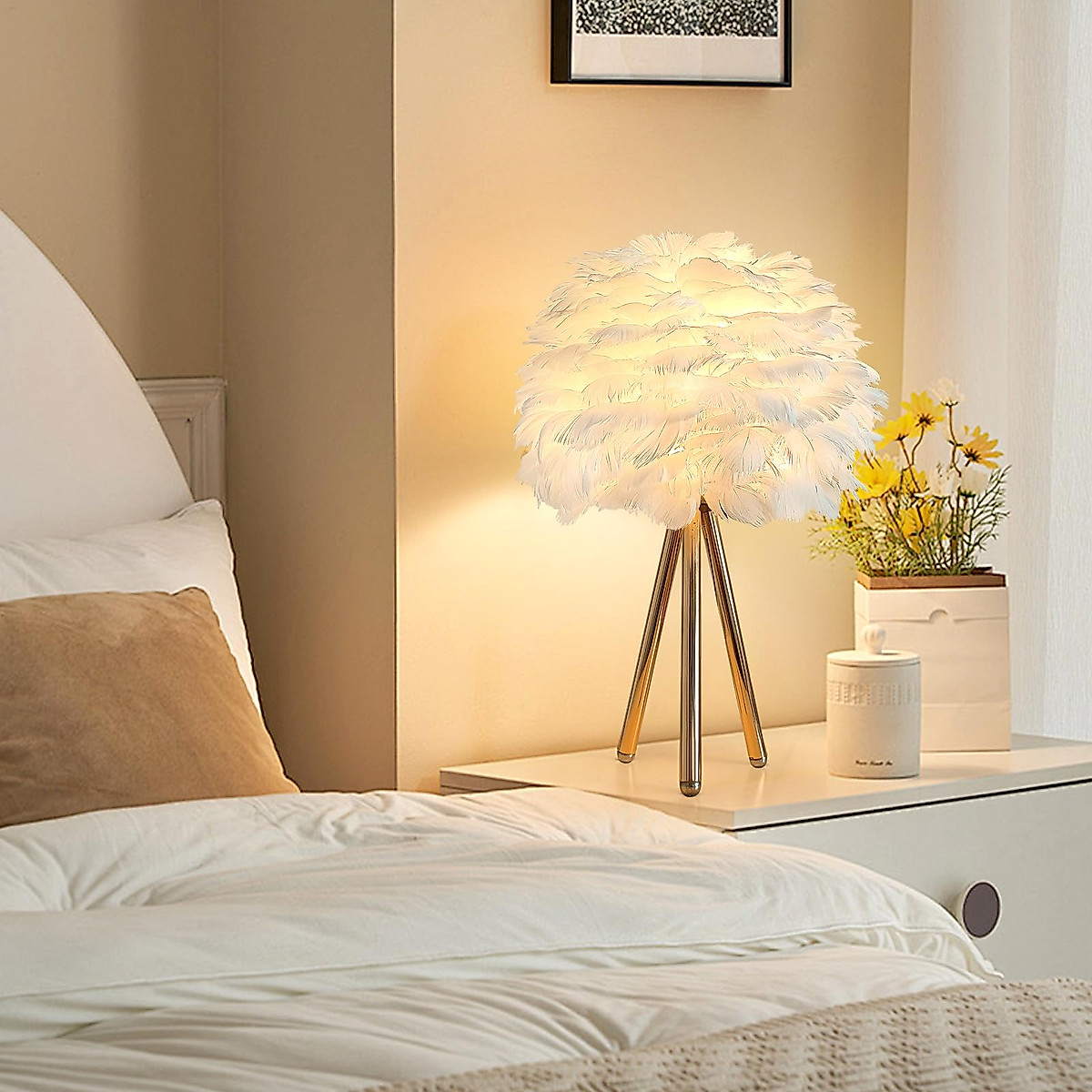 ZYLEIESENBAO Feather Lamp White Furry Tripod Table Lamp Children's Bedroom Deco Gift Princess Feather Desk Lamp 12'' Bedside Lights Night Lamp Girl's Bedroom Atmosphere Light