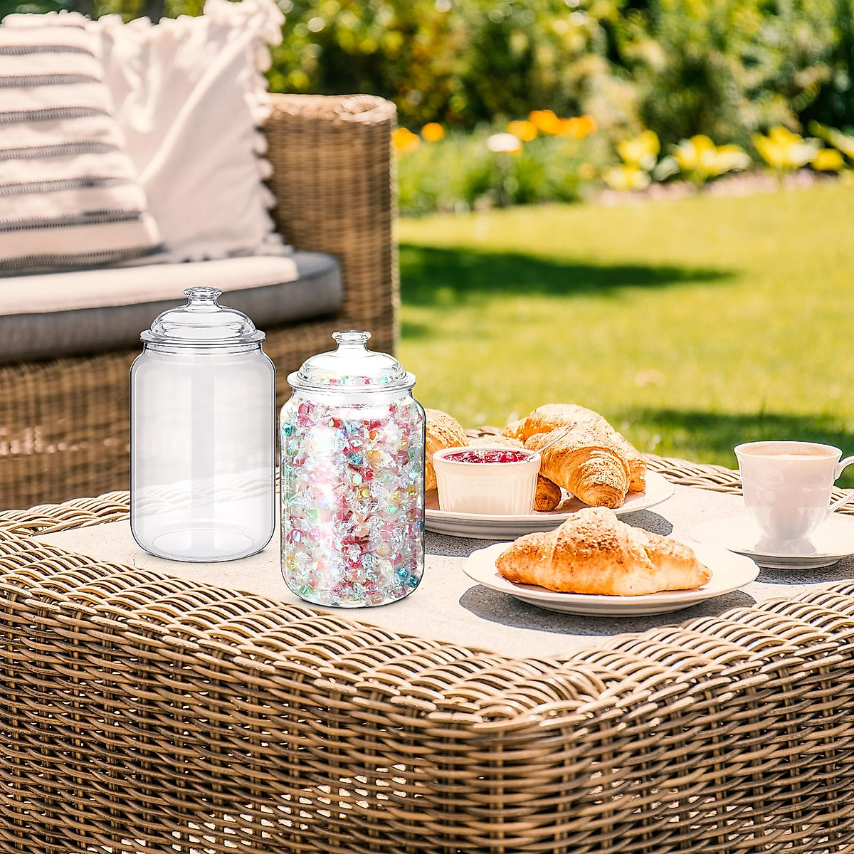 Nuogo 2 Pcs 1/1.5 Gallon Candy & Cookie Jar Plastic Jars with Lids Decorative Apothecary Jars Candy Buffet Containers Clear Airtight Food Storage Canister Home Decor Centerpiece (1 Gallon 128 oz)