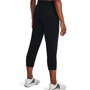 Under Armour Women's HeatGear Armour Capri, Black (001)/Jet Gray, Medium