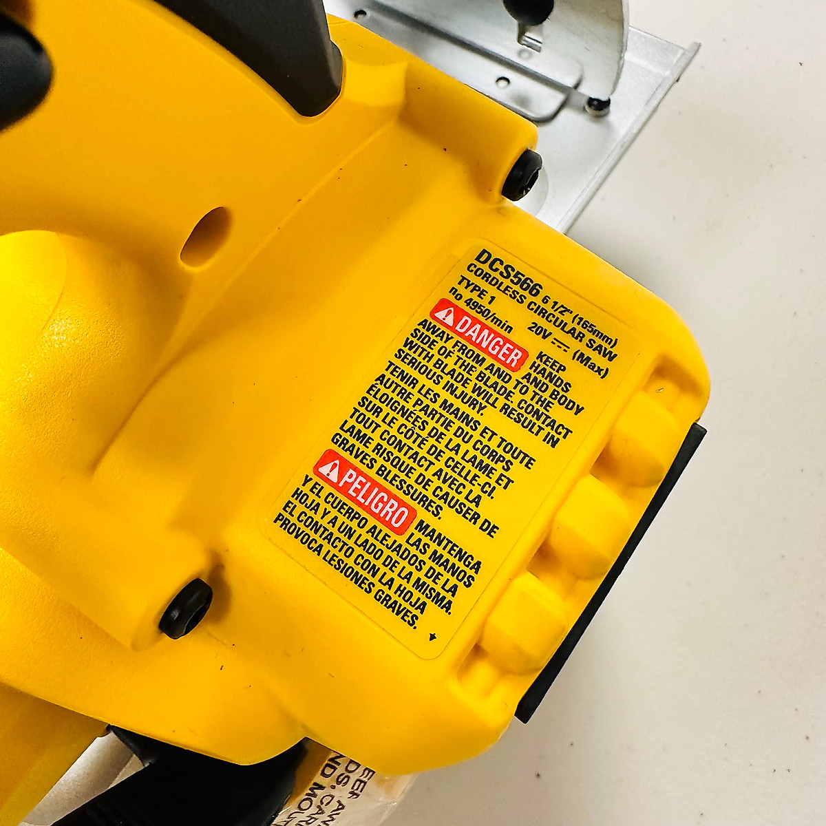 DeWalt DCS566 20V Cordless Brushless 6.5" Circular Saw (Tool Only) (Renewed)