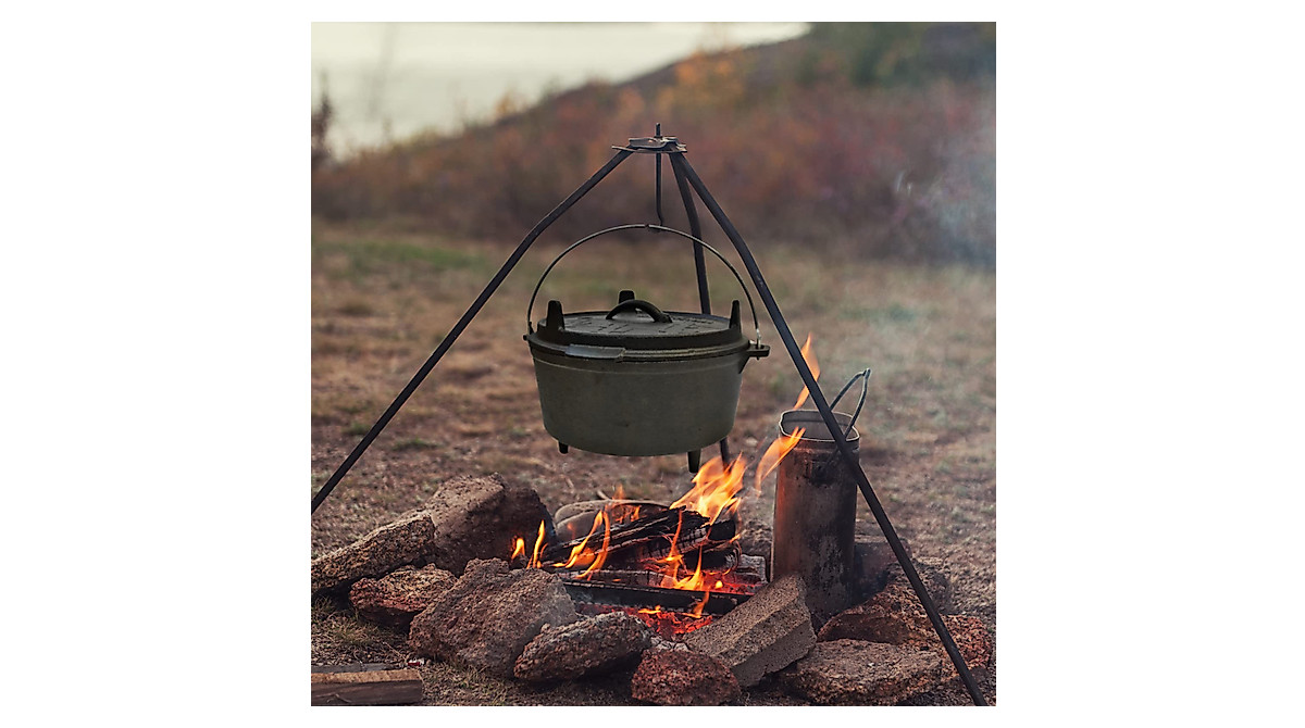 Keleday 8 Quart Cast Iron Dutch Oven - Versatile Camping Cookware