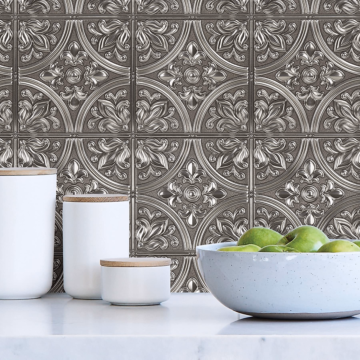 InHome NH2986 Chelsea SSilver Peel & Stick Tin Tiles, Metallic