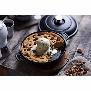 Staub Round Cast Iron Hot Plate W/ Lid, 7" - Black Matte - 1332025