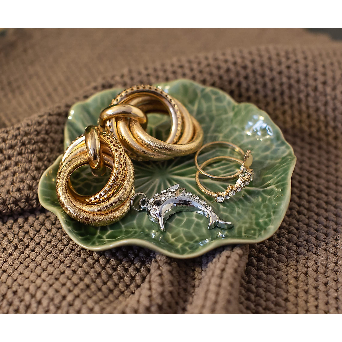 BestySuperStore Tiny 4" Green Lotus Leaf Shaped Tray - Handmade Ceramic Porcelain Decorative Plate Dish Catchall Miniature Container for Jewelry Personal Items Incense Holders Ashtray Décor Gifts