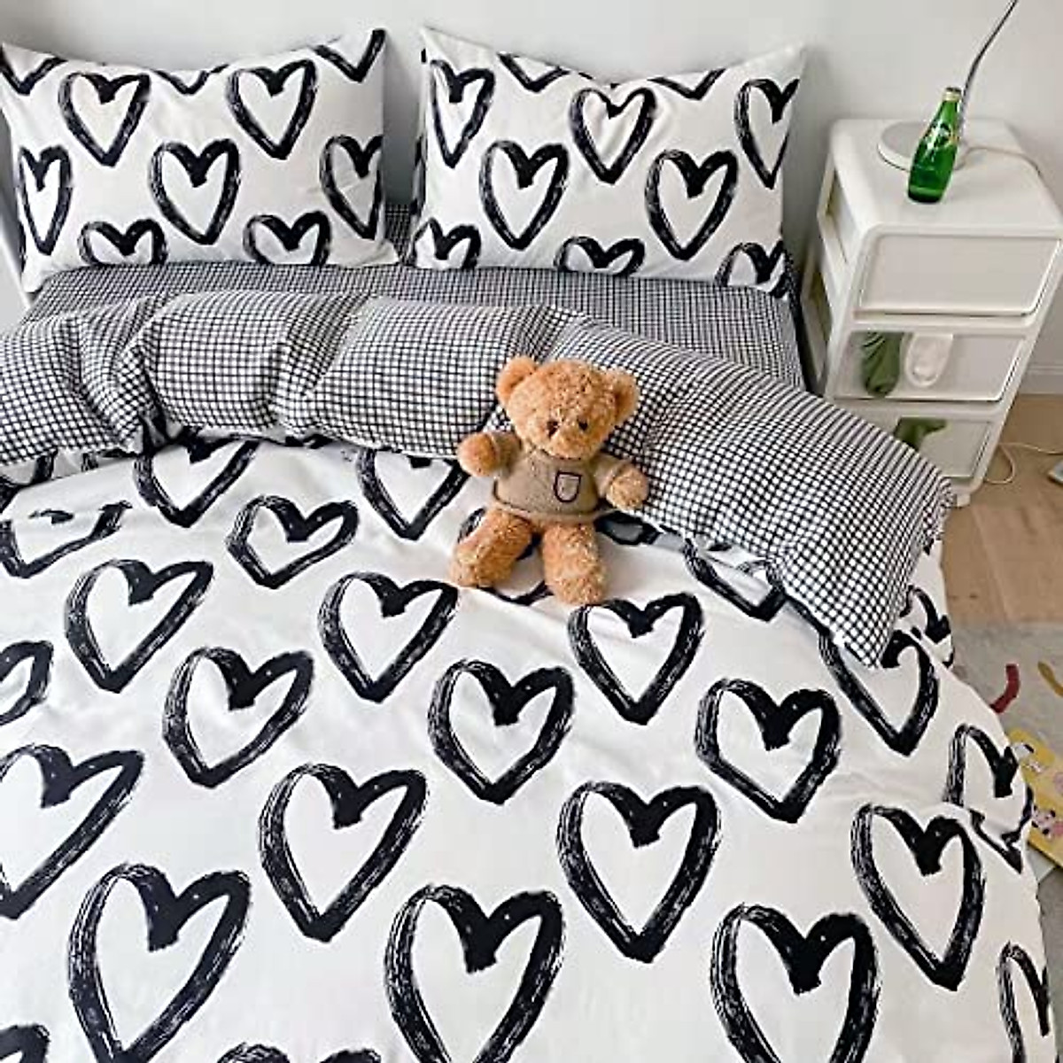 Wellboo Love Comforter Sets Queen Black and White Bedding Comforters Cotton Women Girls Heart Shaped Bed Quilts Brush Ink Love Pattern Quilts Adults Girls Modern Kawaii Black White Dorm Comforters