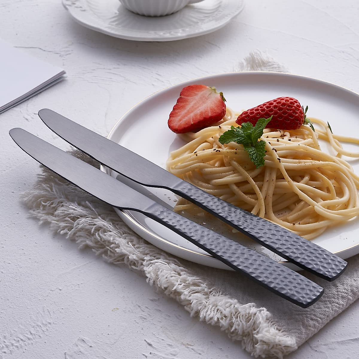 FULLYWARE Matte Black Dinner Knife Set of 6, 9.7 inches Stainless Steel Black Table Knife, Satin Finish.