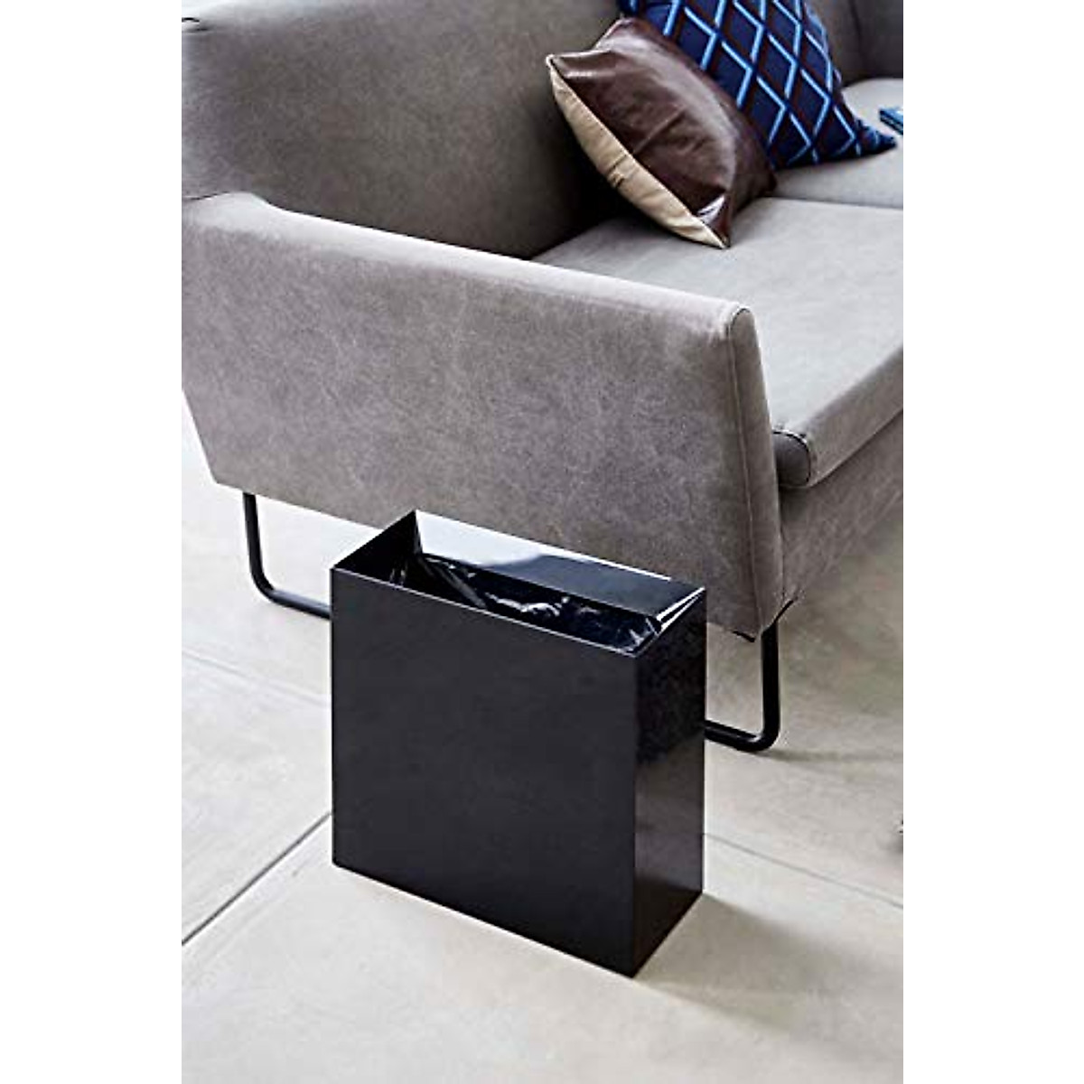 Yamazaki Home Modern Garbage Waste Basket with Handle | Plastic | Trash Can, One Size, Black