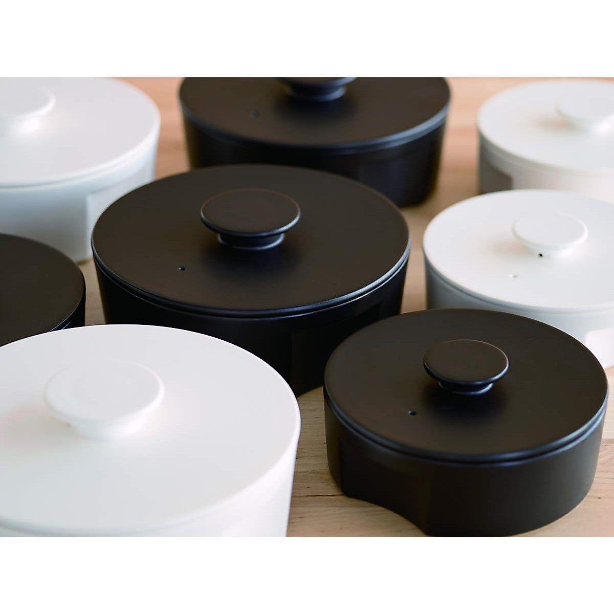 Japanese Donabe Clay Pot, Seto-mono, 1450ml, Modern Design, White, Handcrafted in Japan