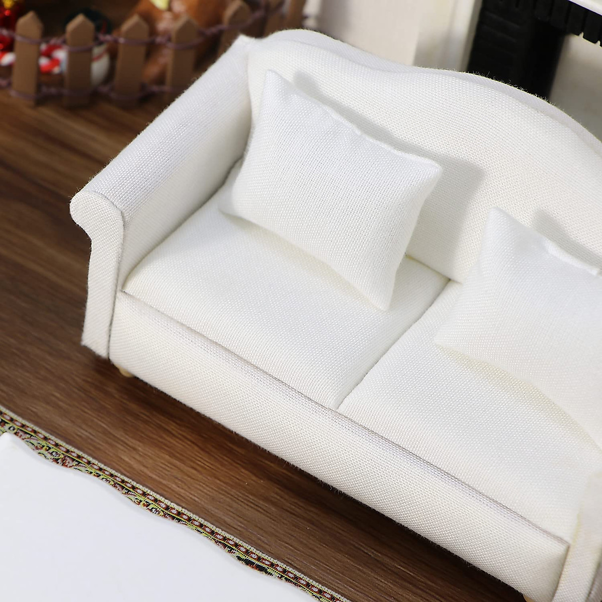 Dollhouse Couch Miniature Furniture Sofa with Pillows for Living Room Desktop Decoration Fabric Sofa Mini Home Scene Accessories Ornament (Double Sofa, White)